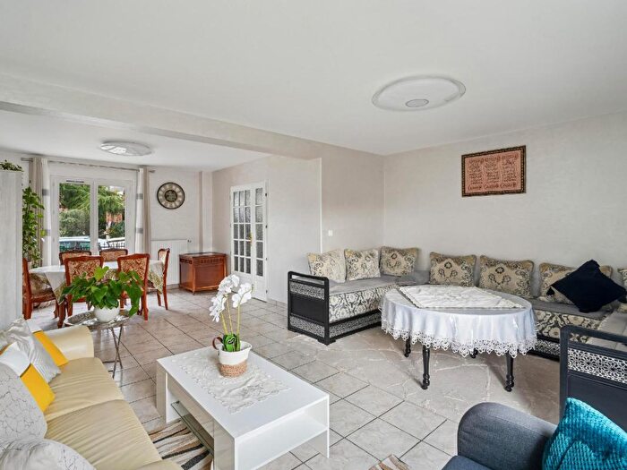 Maison à vendre - Argenteuil - 6 pièces - 4 chambres