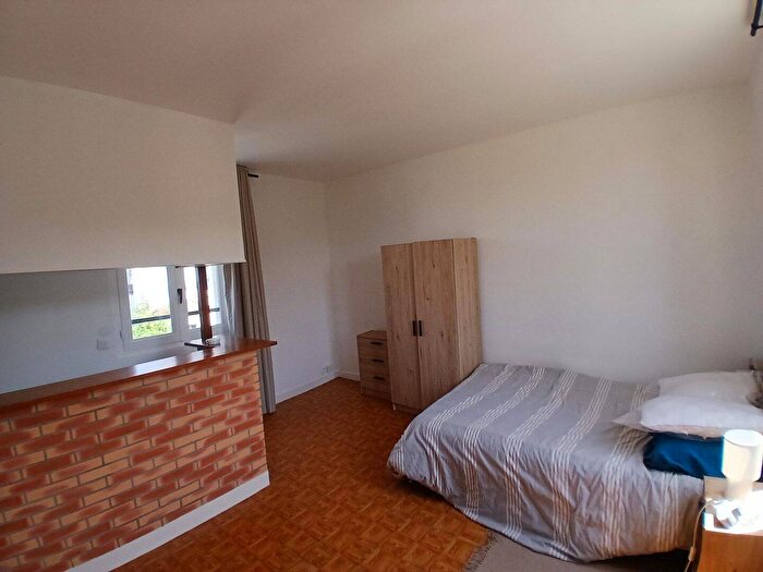 Appartement 1 pièce à Beauchamp, à louer