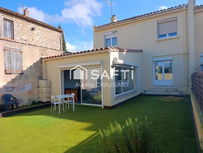 Maison à vendre - Coursan - 6 pièces - 3 chambres