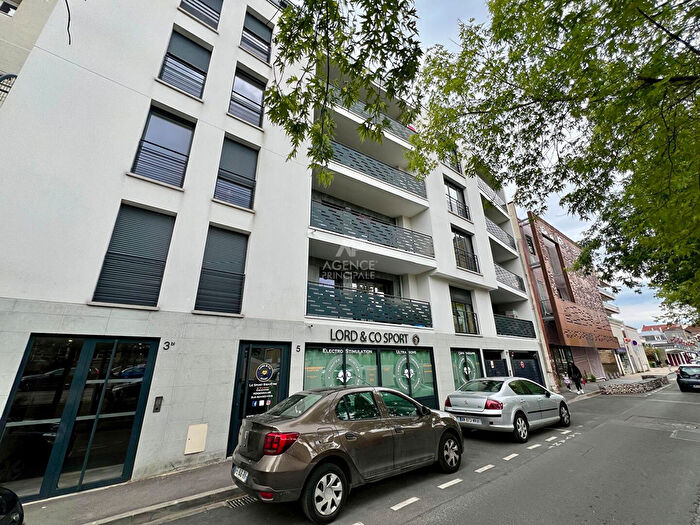 Appartement à louer - Houilles, Centre-ville - 2 pièces - 1 chambre