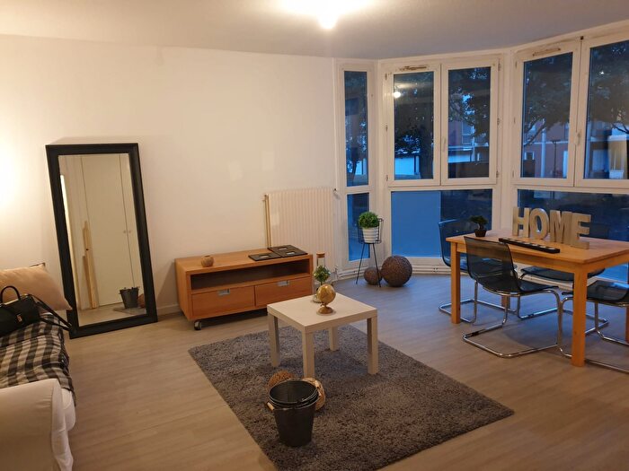Appartement 3 pièces à Villeneuve-d'Ascq, Pont de Bois, Hôtel de Ville, à louer