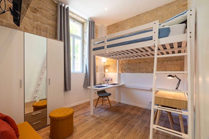 Maison à louer - Neuville-sur-Oise - 1 pièce - 1 chambre