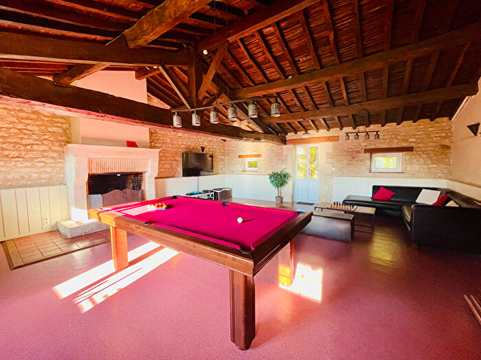 Maison à vendre - La Caillère-Saint-Hilaire - 12 pièces - 8 chambres