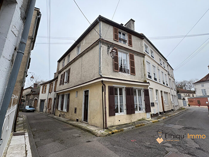 Maison à vendre - Bar-sur-Aube - 4 pièces - 3 chambres