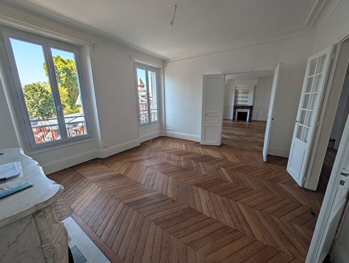 Fontainebleau, France, Joffre - Appartement 5 pièces à louer