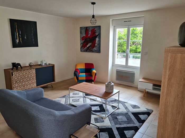 Appartement à louer - Angoulême - 3 pièces - 2 chambres