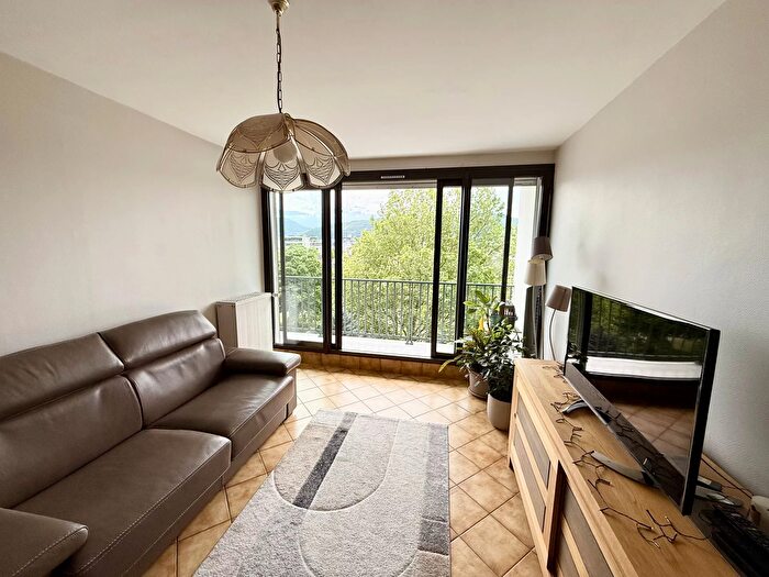 Appartement à vendre - Échirolles, Centre-ville - 3 pièces - 2 chambres