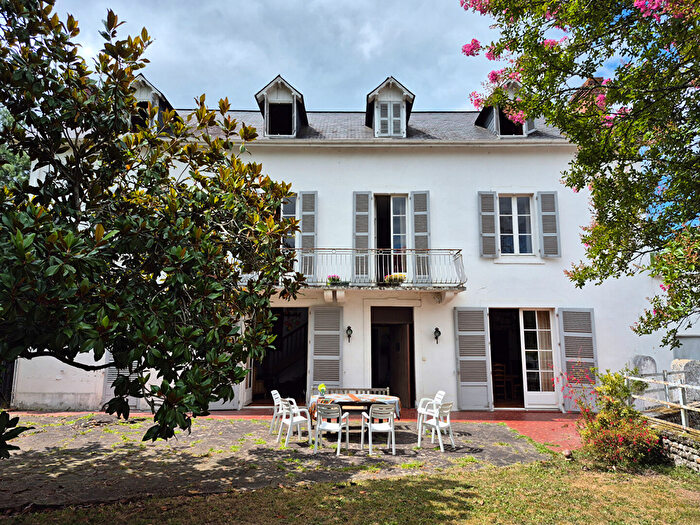 Maison à vendre - Pau, Pau Nord - 8 pièces - 6 chambres