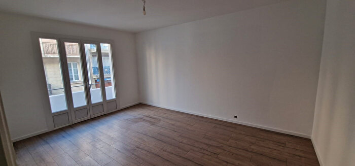 Cannes, Prado, République : Appartement 3 pièces à louer