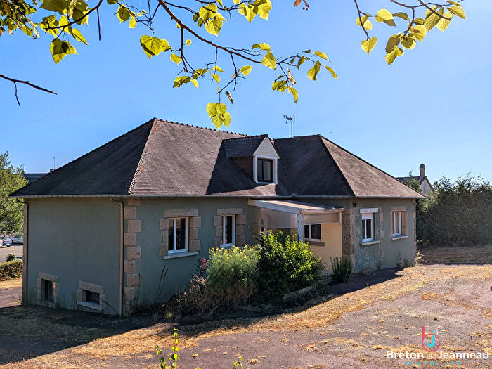 Mont-Saint-Jean - Maison 6 pièces à vendre