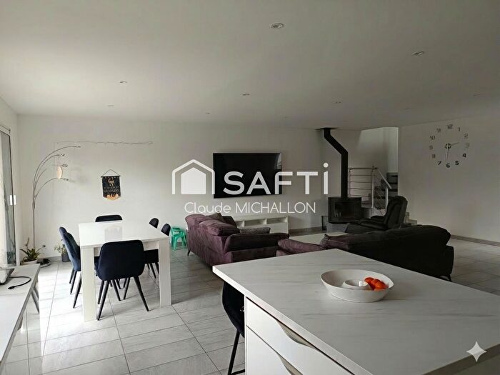 Maison à vendre - Châteaubriant, La Borderie, Choisel, La Ville Marie, Etang - 5 pièces - 4 chambres