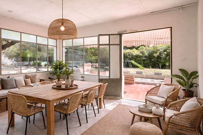 Maison à vendre - Éguilles - 8 pièces - 4 chambres