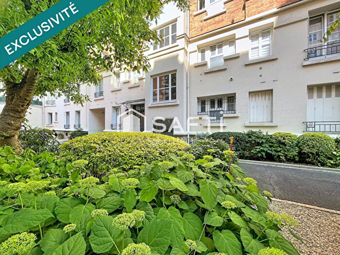 Appartement 3 pièces à Courbevoie, Marceau République, à vendre