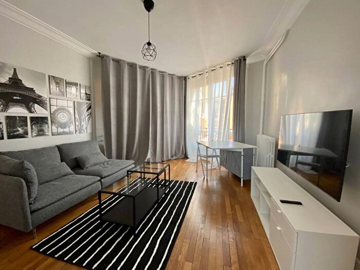 Appartement à louer - Saint Lambert, Paris ème arrondissement - 1 pièce