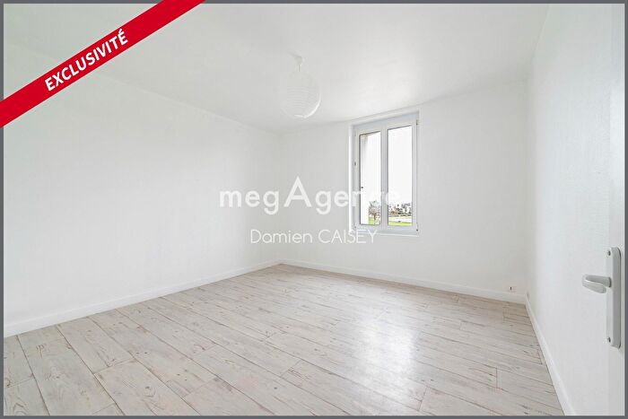 Maisons à vendre et appartements à louer - 1