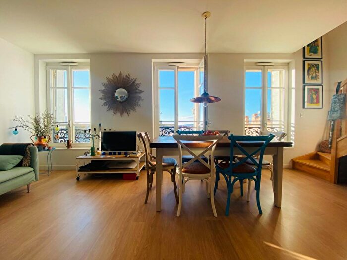 Appartement à vendre - Marseille e , La Joliette - 3 pièces - 2 chambres