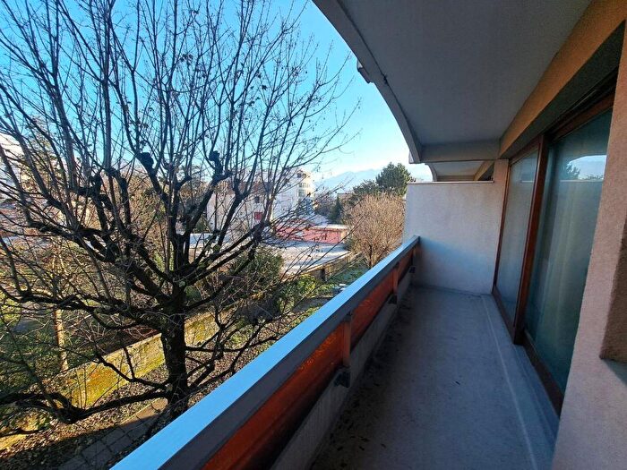 Appartement à louer - Allies-Clos dOr, Grenoble - 1 pièce