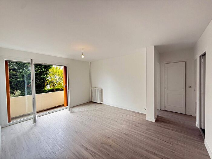 Appartement 3 pièces à louer - Roissys, Châtillon