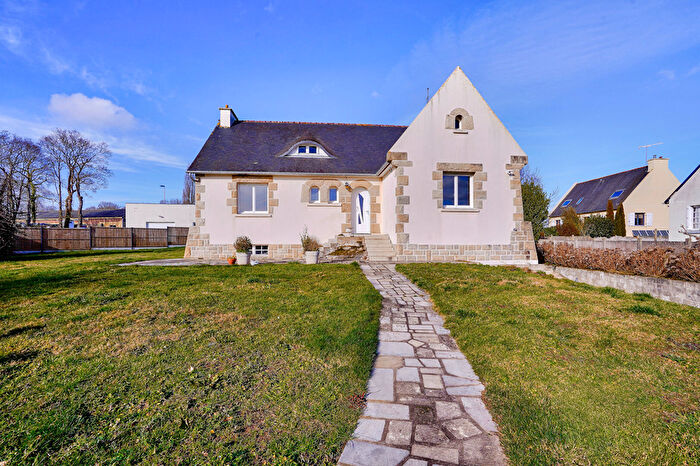 Maison à vendre - Plouisy - 7 pièces - 5 chambres