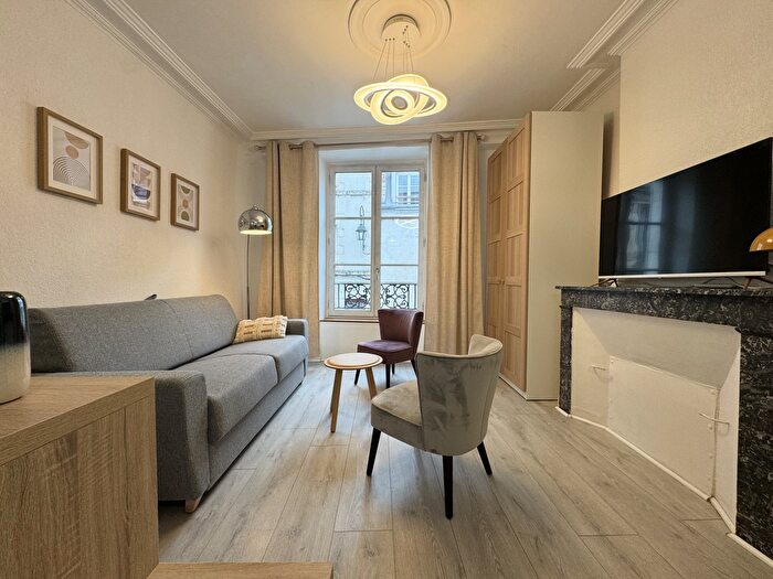 Appartement à louer - Orléans, Cathédrale, Jeanne dArc - 1 pièce