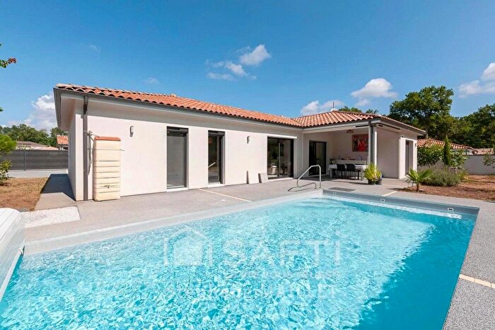 Maison à vendre - Mont-de-Marsan, Centre-ville - 6 pièces - 4 chambres