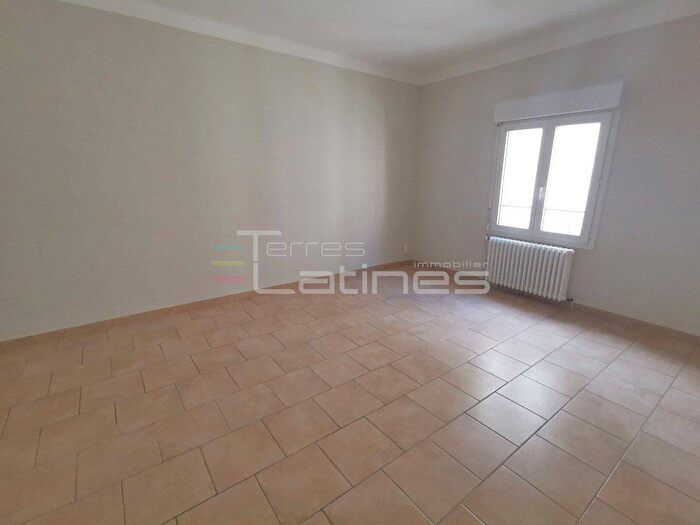 Appartement 2 pièces à Gambetta, Nîmes, à louer
