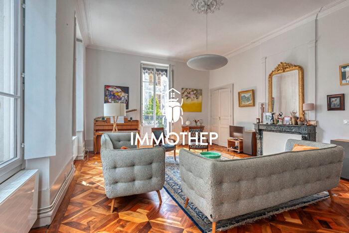 Appartement à vendre - Grenoble, Centre-ville - 6 pièces - 5 chambres