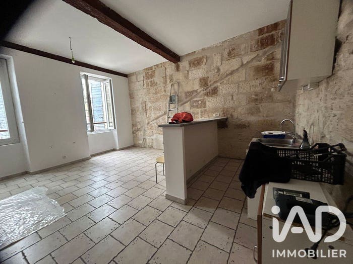 Centre Ville Nord, Tarascon : Appartement 1 pièce à louer