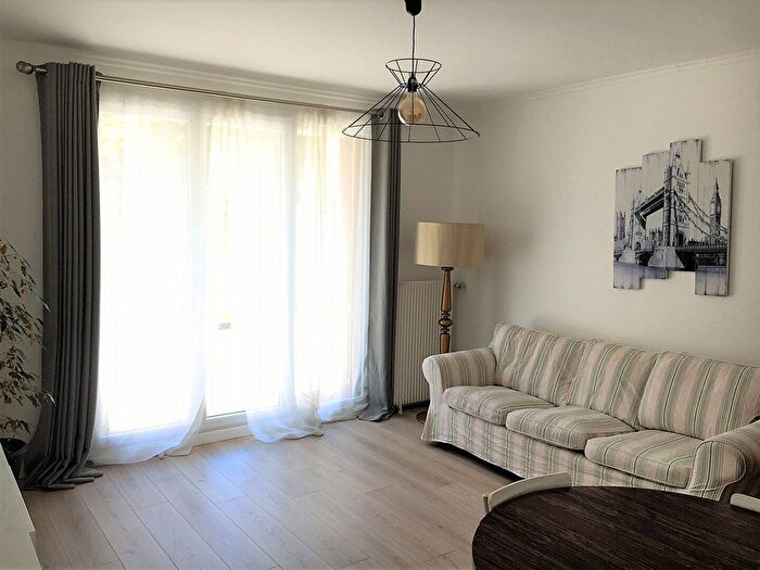 Appartement à louer - Centre Ville, Villemomble - 2 pièces - 1 chambre