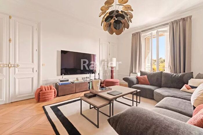 Neuilly-sur-Seine, Charles Laffitte - Appartement 6 pièces à louer