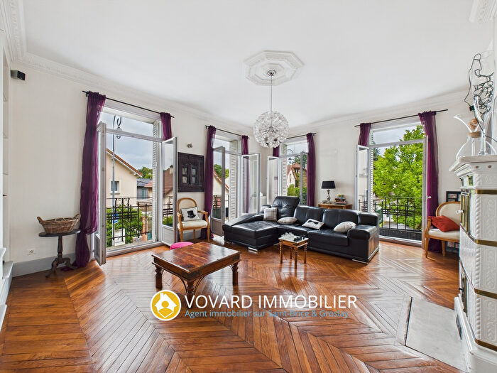 Maison à vendre - Saint-Brice-sous-Forêt, Centre-ville, Clos - 8 pièces - 5 chambres