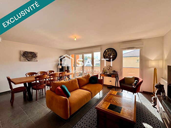 Appartement à vendre - Bourgoin-Jallieu, Centre-ville, Pont Saint-Michel - 4 pièces - 3 chambres