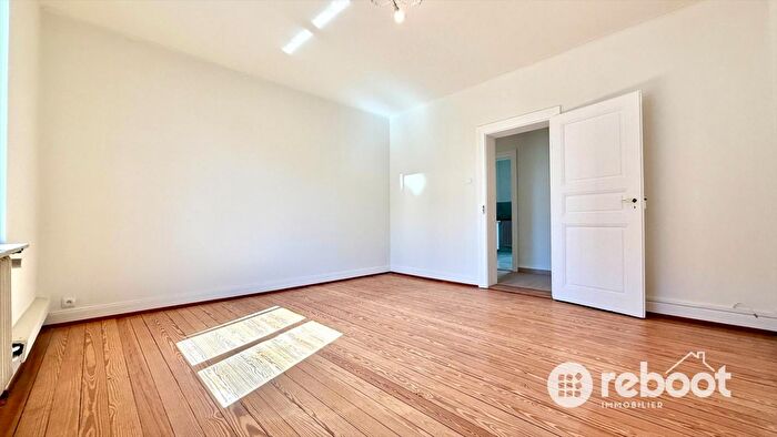 Appartement à louer - Schiltigheim, Ecrivains, Trois Epis - 3 pièces - 2 chambres