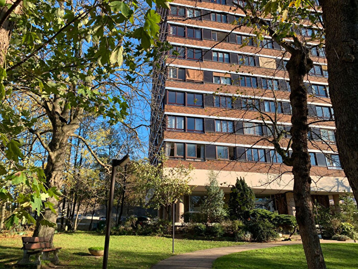 Appartement à vendre - Fontenay-sous-Bois, Centre-ville - 4 pièces - 3 chambres