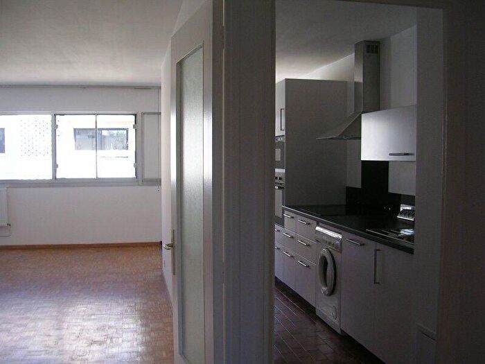 Appartement à louer - Marseille ème arrondissement - 2 pièces - 1 chambre