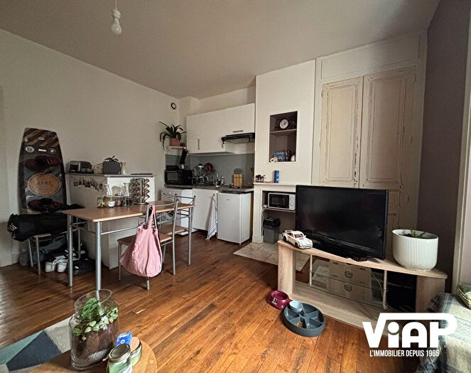 Appartement à louer - Limoges, Centre-ville, Hôtel de Ville, Emailleurs - 2 pièces - 1 chambre