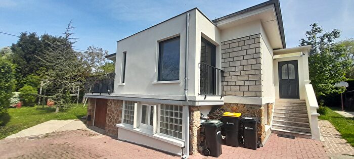 Maison à vendre - Sucy-en-Brie, Petit Val, Côte - 6 pièces - 4 chambres