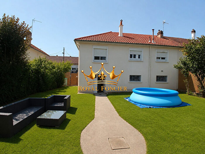 Maison 6 pièces à Châtellerault, Est, à vendre