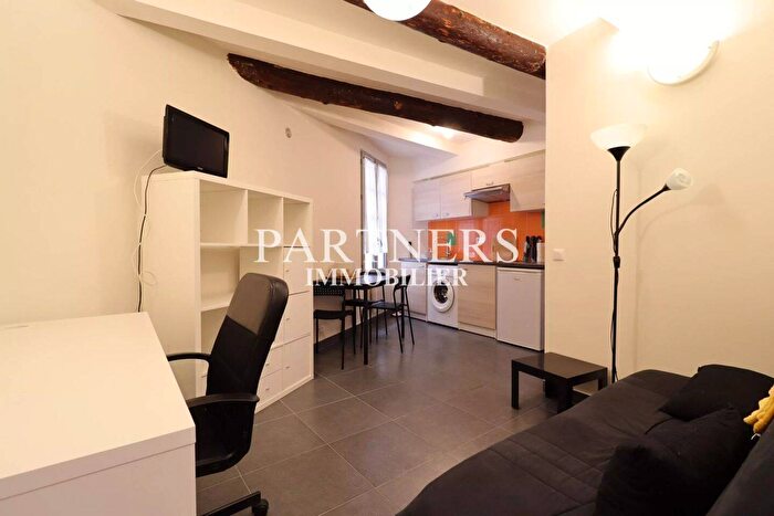 Appartement à louer - Centre Ville, Aix-en-Provence - 2 pièces - 1 chambre