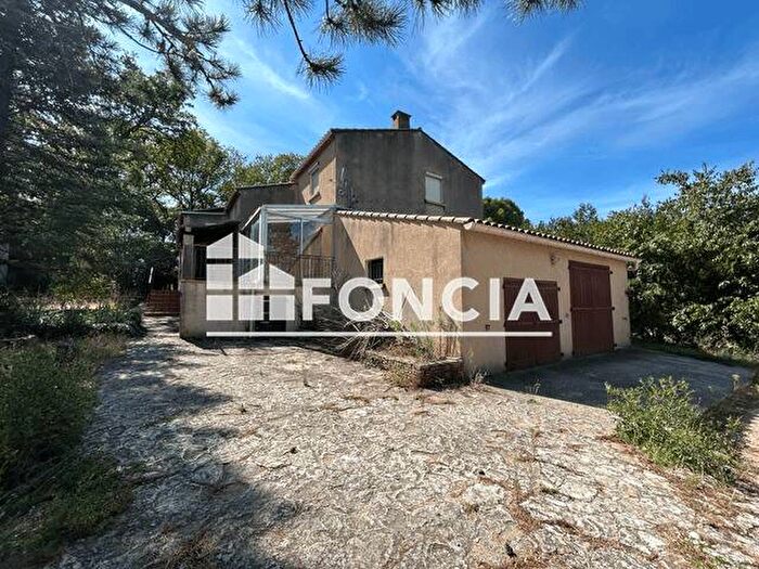 Maison à louer - Robion - 5 pièces - 4 chambres