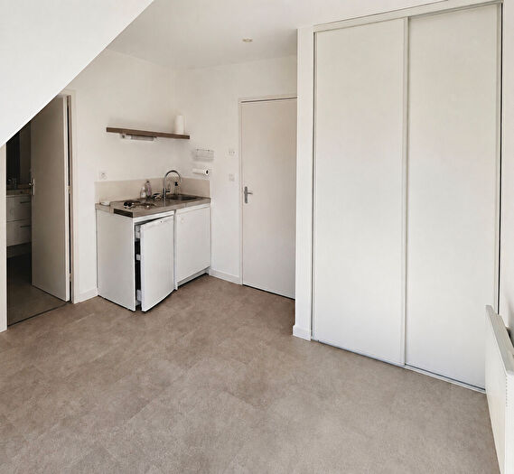 Appartement 1 pièce à Quartiers Centre, Centre-ville, à louer