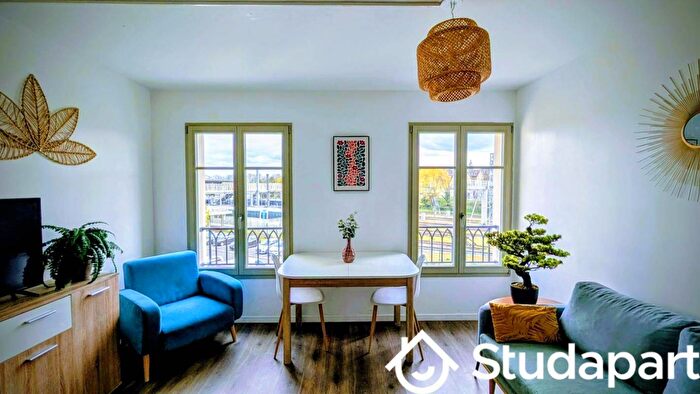 Appartement à louer - Centre Ville, Pontoise - 1 pièce - 4 chambres