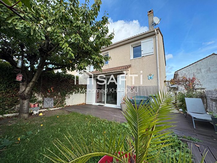 Maison à vendre - Carrières-sous-Poissy, Bords de Seine, Ile de la Dérivation - 4 pièces - 3 chambres