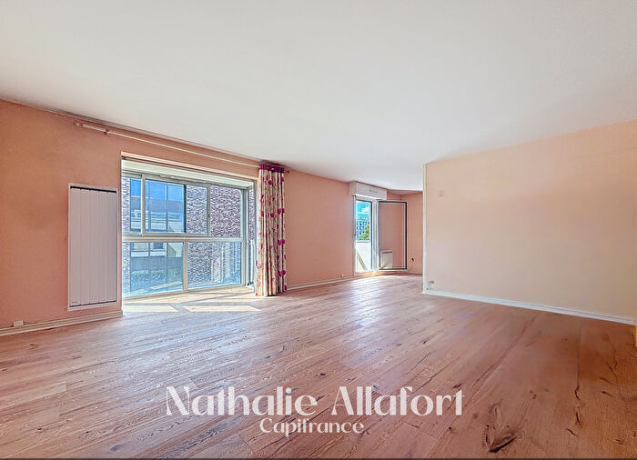Appartement 5 pièces à vendre - Montrouge, Haut-Mesnil Grand Sud