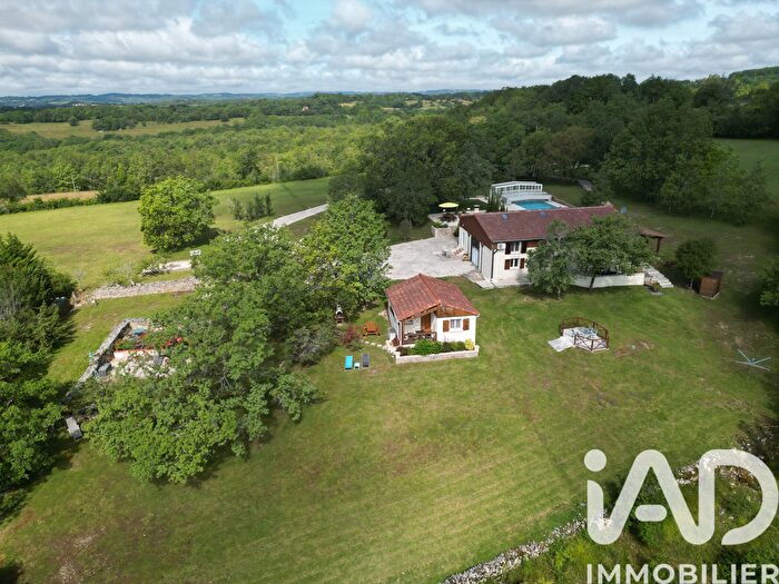 Maison à vendre - Sénaillac-Lauzès - 6 pièces - 5 chambres