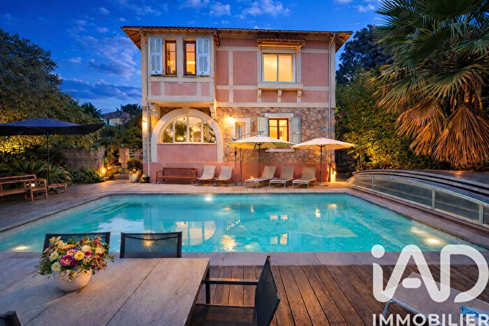 Maison à vendre - Antibes, Rabiac, Carriat, Les Semboules, Les Brusquets - 8 pièces - 5 chambres