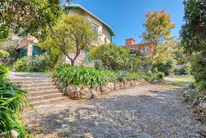 Maison 8 pièces à Nice, Fabron, à vendre