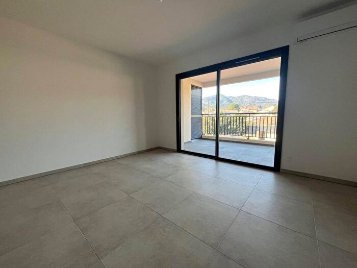 Appartement à louer - Folelli, Penta-di-Casinca - 2 pièces - 1 chambre