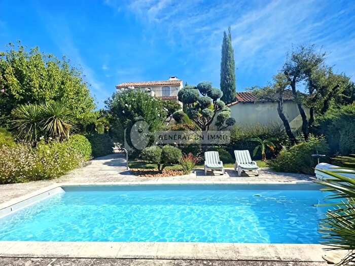 Maison à vendre - Fontvieille - 7 pièces - 5 chambres