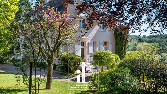Samois-sur-Seine : Maison 8 pièces à vendre